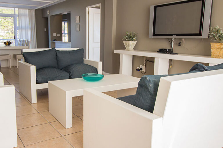 ROOMS – Point Village Hotel